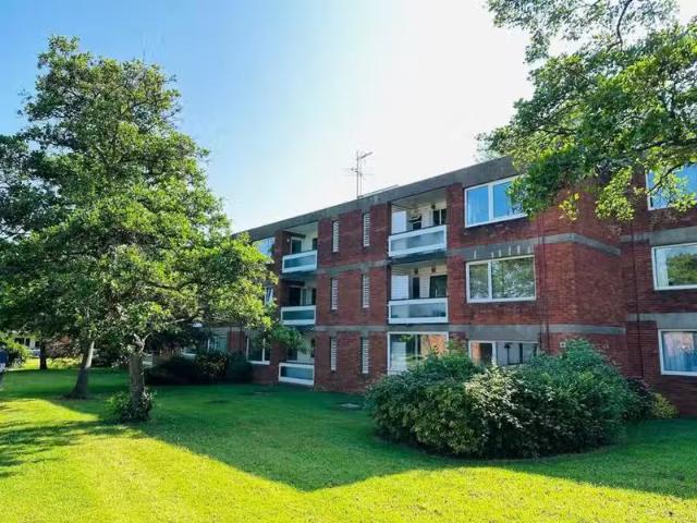 2 bedroom flat for rent in The Alders, Frenchay, BS16