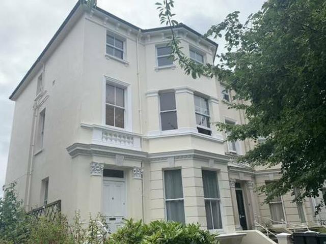 2 bedroom flat for rent in The Avenue EASTBOURNE BN21