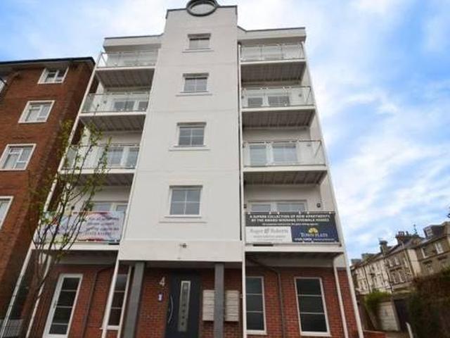 2 bedroom flat for rent in The Avenue Eastbourne East Sussex BN21