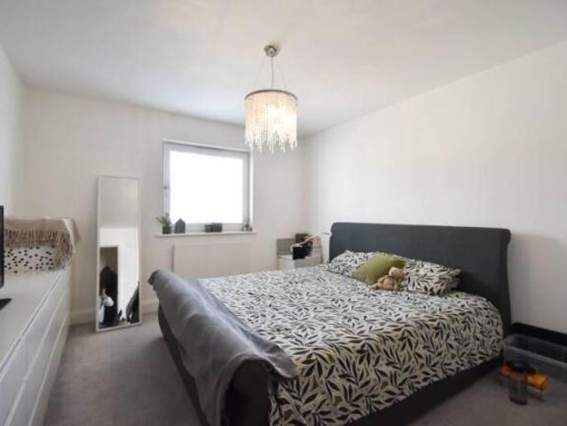 2 bedroom flat for rent in The Avenue, Eastbourne, East Sussex, BN21