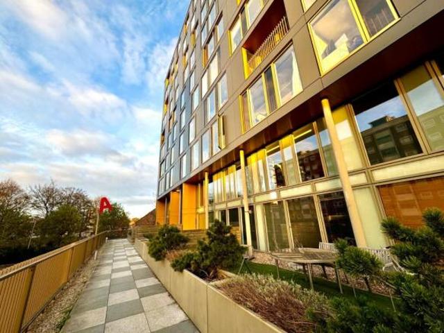 2 bedroom flat for rent in The Avenue, Leeds, West Yorkshire, LS9