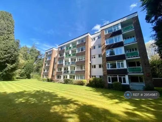 2 bedroom flat for rent in The Avenue, Poole, BH13