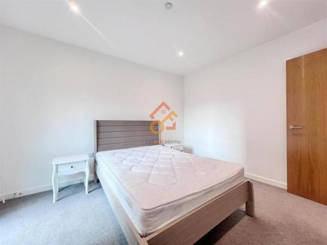 2 bedroom flat for rent in The Axium, 40 Windmill Street, Birmingham B1