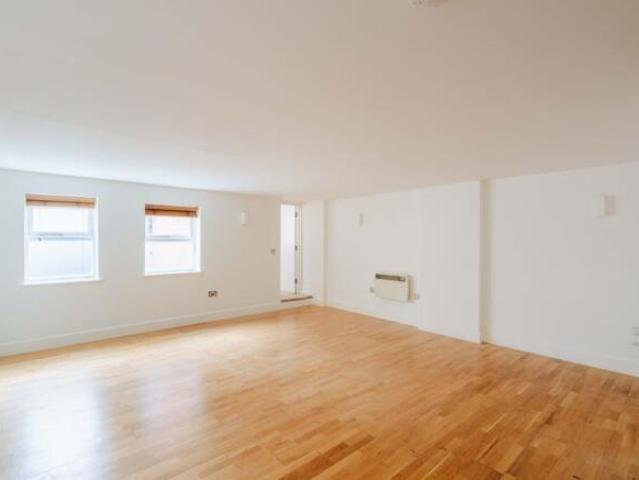 2 bedroom apartment for rent in The Bank Totterdown, BS4