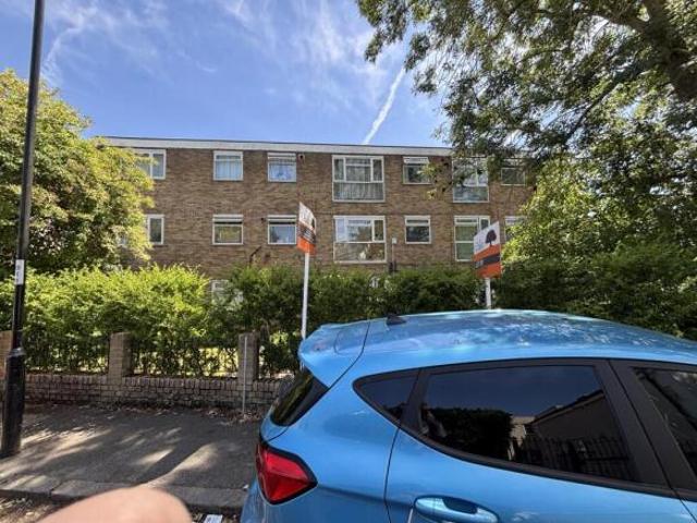 2 bedroom flat for rent in The Berkeleys, Sunny Bank, South Norwood, SE25
