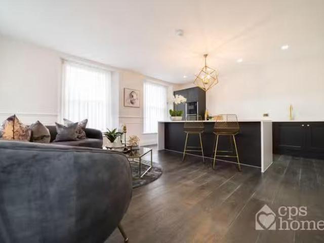 2 bedroom flat for rent in The Big Windsor, Stuart Street, Car.