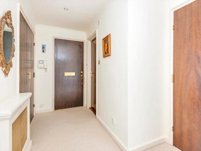 2 bedroom flat for rent in The Brookdales, Bridge Lane NW11