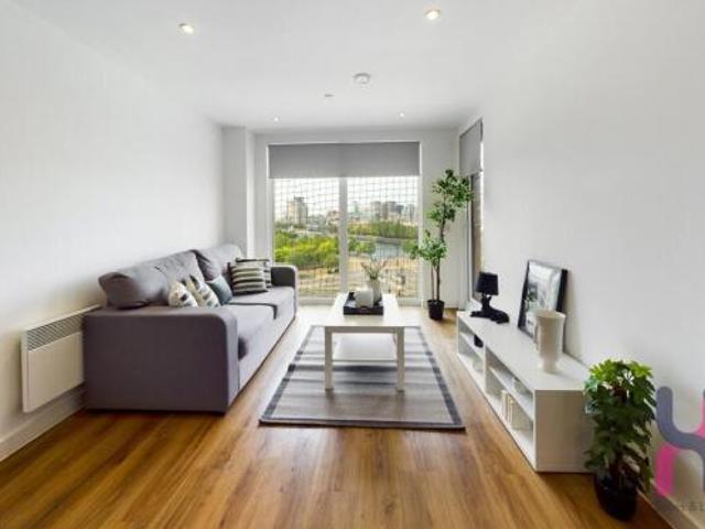 2 bedroom flat for rent in The Gateway, 15 Trafford Road, Salford, M5