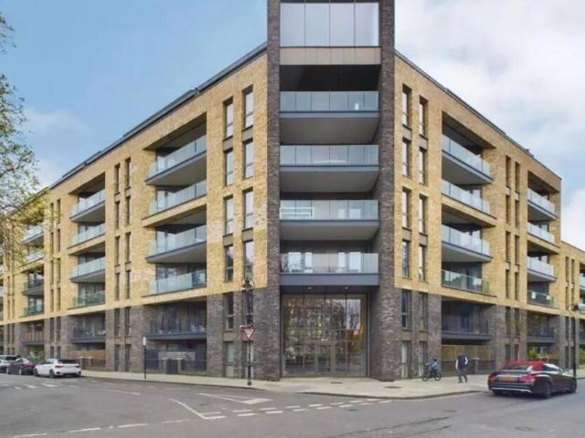 2 bedroom flat for rent in The Grange, London, SE1