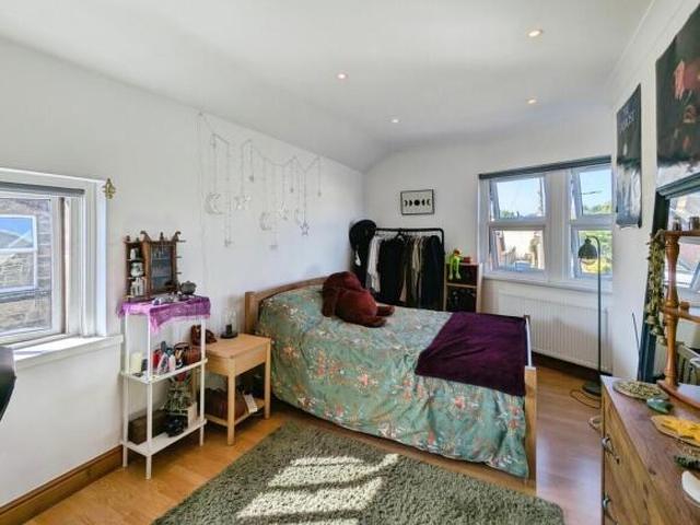 2 bedroom flat for rent in The Flat 1A Coronation Road, Harrogate, HG2