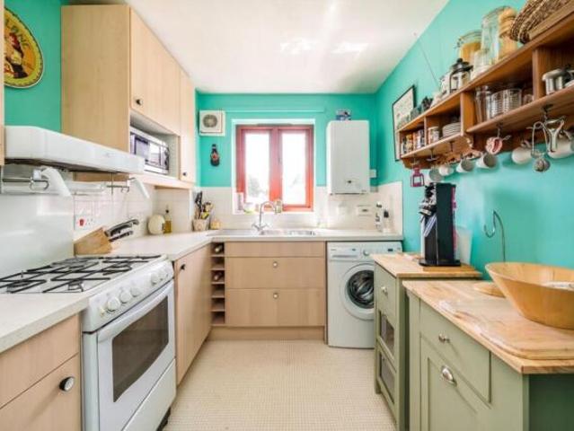 2 bedroom flat for rent in The Ham, Brentford, TW8