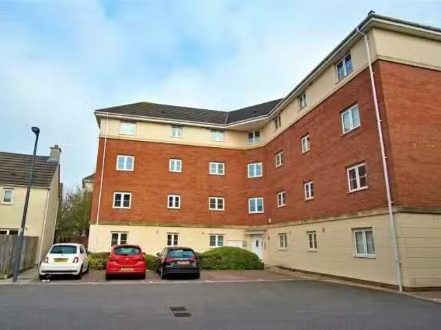2 bedroom flat for rent in The Hedgerows, Bradley Stoke, Brist.