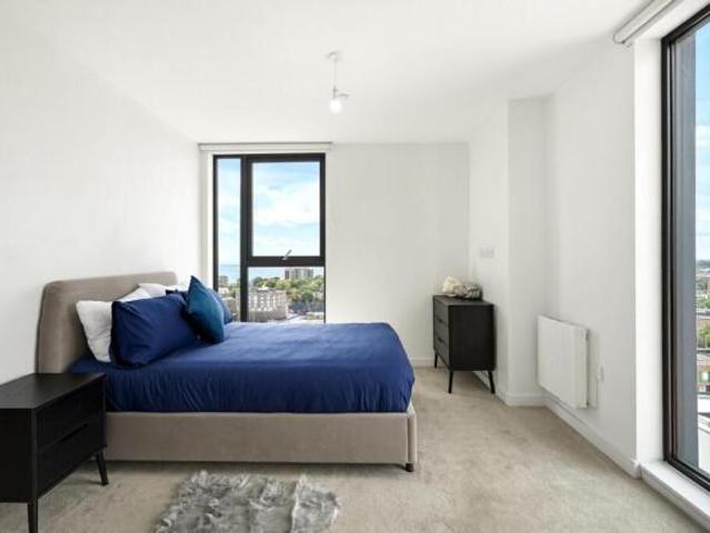 2 bedroom flat for rent in The Helm 37 Holdenhurst Road Bournemouth BH8