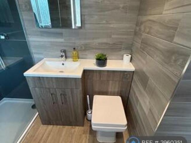 2 bedroom flat for rent in The Highway, London, E1W