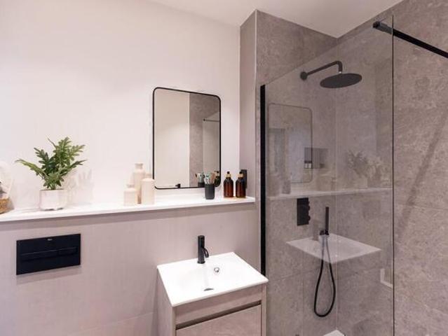 2 bedroom flat for rent in The James, Manchester, M4