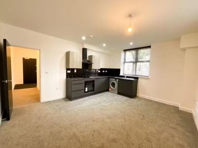 2 bedroom flat for rent in The Old Court House, DN1