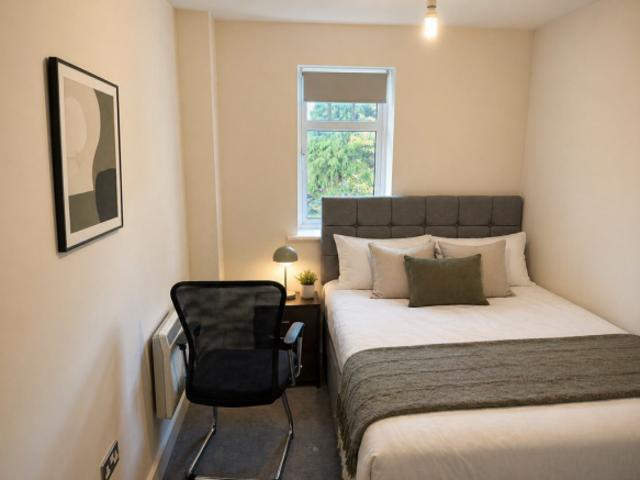 2 bedroom flat for rent in The Laurels, Knighton Park Road, Leicester, Leicestershire, LE2