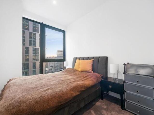 2 bedroom flat for rent in The Modern, Embassy Gardens, London, SW11