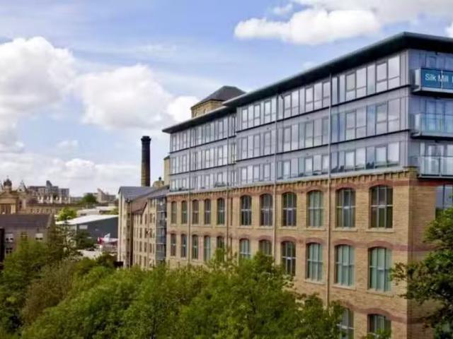 2 bedroom flat for rent in The Silk Mill, Dewsbury Road, Ellan.