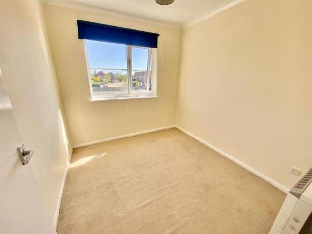2 bedroom flat for rent in The Strand, Goring by Sea, Worthing, BN12