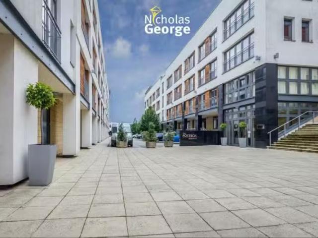 2 bedroom flat for rent in The Post Box, Commercial Street, B1.