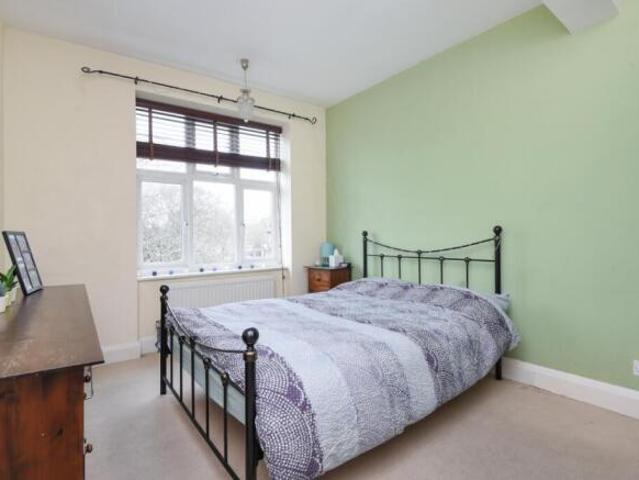 2 bedroom flat for rent in The Pavement, Clapham Old Town, London, SW4