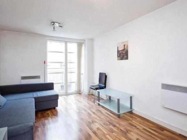 2 bedroom flat for rent in The Quadrangle, Lower Ormond Street, M1