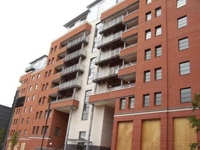 2 bedroom flat for rent in The Quadrangle Lower Ormond Street Manchester M1