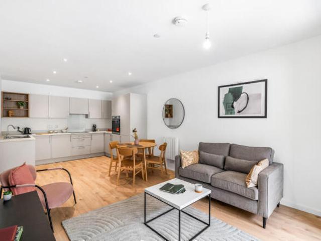 2 bedroom flat for rent in The Quarters, Chatham, Kent, ME4