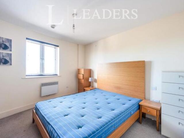2 bedroom flat for rent in The Roundhouse, Gunwharf Quays, Portsmouth, PO1