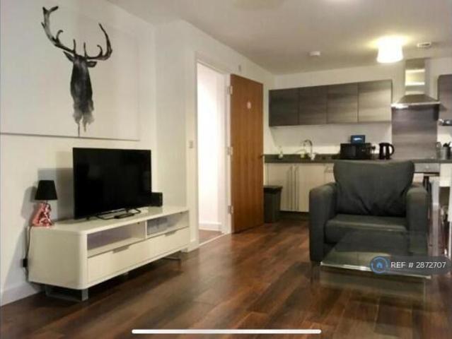 2 bedroom flat for rent in The Riverside, Manchester, M5