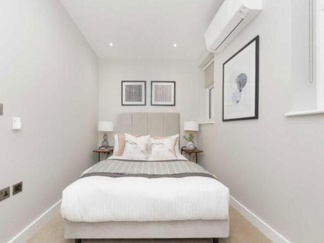 2 bedroom flat for rent in The Ridgeway, Golders Green, NW11