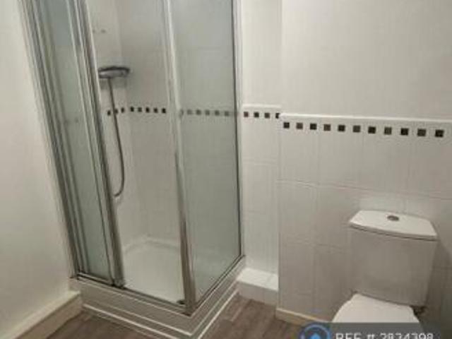 2 bedroom flat for rent in The Waterfront, Manchester, M11