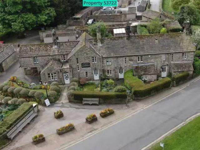 2 bedroom flat for rent in The Willow, 4 The Green, Bolton Abb.