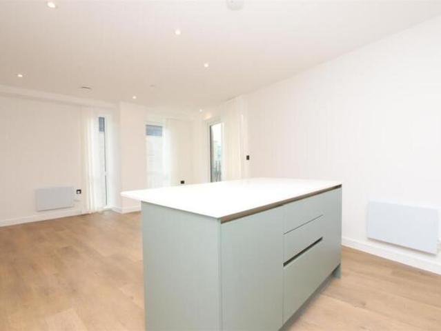 2 bedroom flat for rent in The Willows, Windsor Bridge Road, Bath, BA2