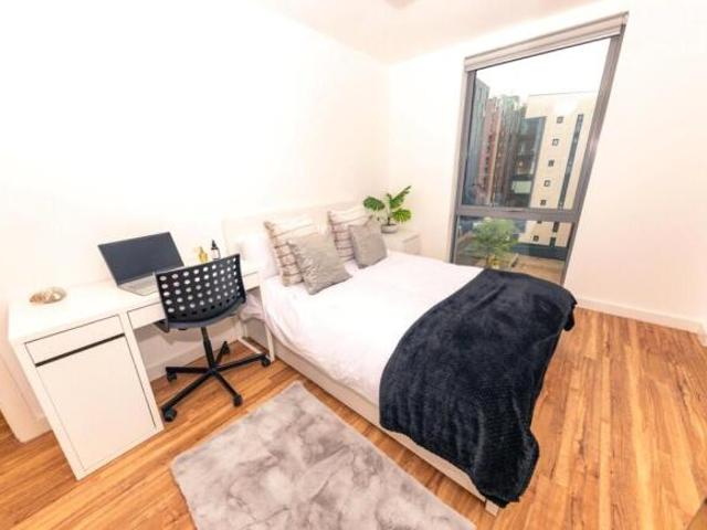 2 bedroom flat for rent in The Terrace, 11 Plaza Boulevard, Liverpool, L8