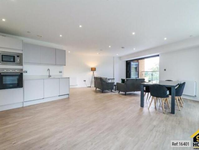 2 bedroom flat for rent in The Yacht Club, Notts, UK, NG2