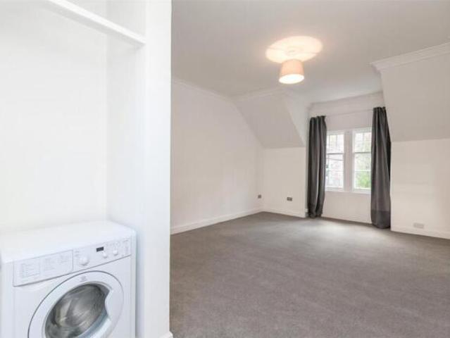 2 bedroom flat for rent in Thirlestane Lane, Edinburgh, EH9