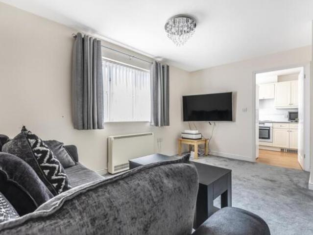 2 bedroom flat for rent in Thyme Close London SE3
