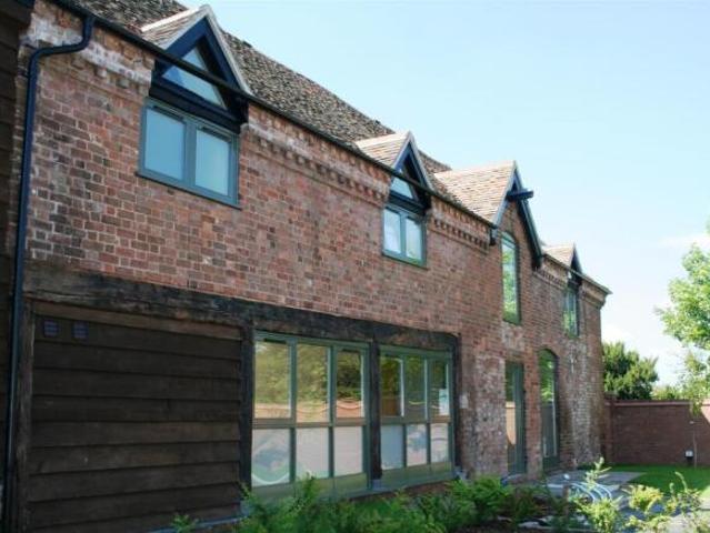 2 bedroom flat for rent in Timberdine Barns, St Peters Drive, Worcester, WR5