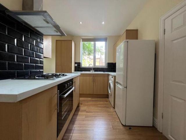 2 bedroom flat for rent in Tintern Crescent, Newcastle Upon Tyne, NE6