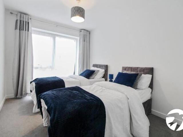 2 bedroom flat for rent in Tiltman Avenue, Greenhithe, Kent, DA9