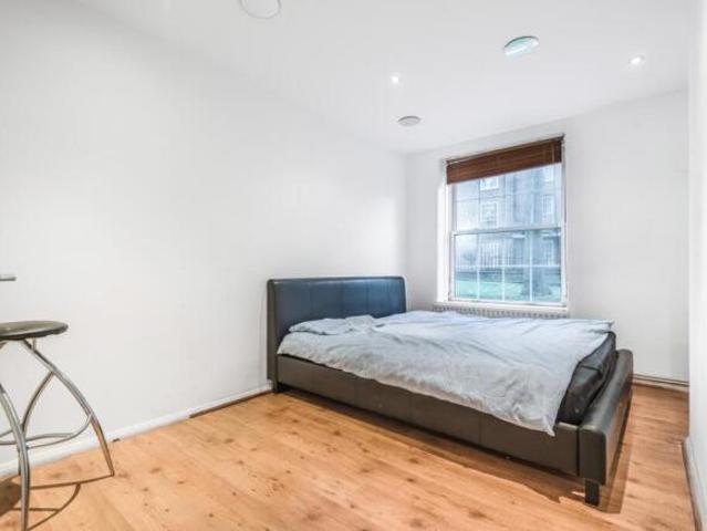 2 bedroom flat for rent in Tilson Gardens, London, SW2