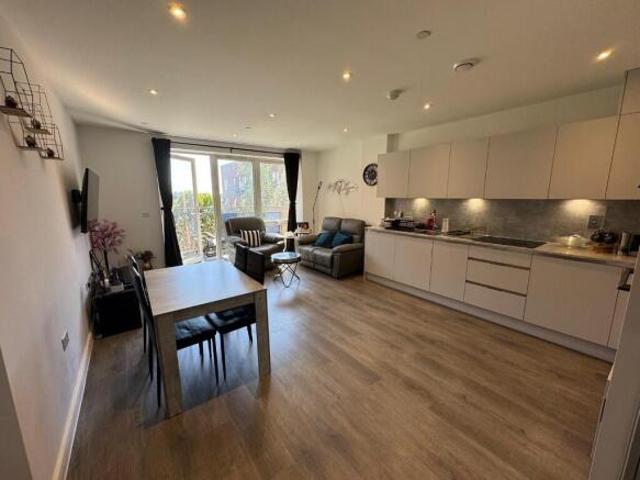 2 bedroom flat for rent in Tom Lake Way, Watford, Hertfordshire, WD19