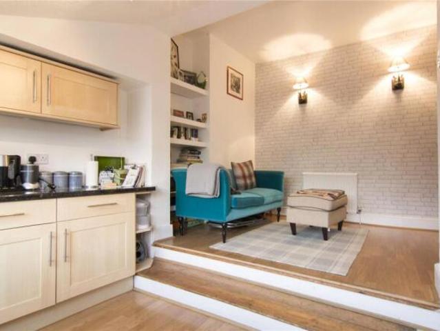 2 bedroom flat for rent in Tomlins Grove, Bow, London, E3