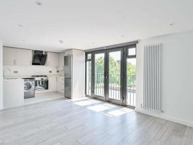 2 Bedroom Flat For Rent In Tooting, London
