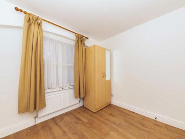 2 bedroom flat for rent in Tollington Park, London, N4