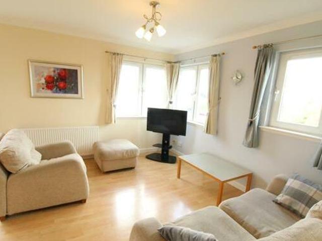 2 Bedroom Flat For Rent In Top Floor