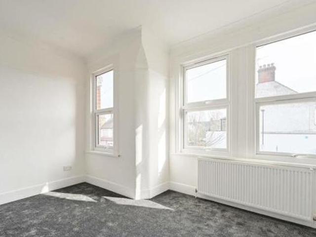 2 Bedroom Flat For Rent In Tottenham, London