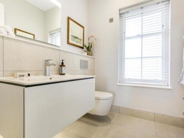 2 bedroom flat for rent in Totteridge Village, Totteridge, N20
